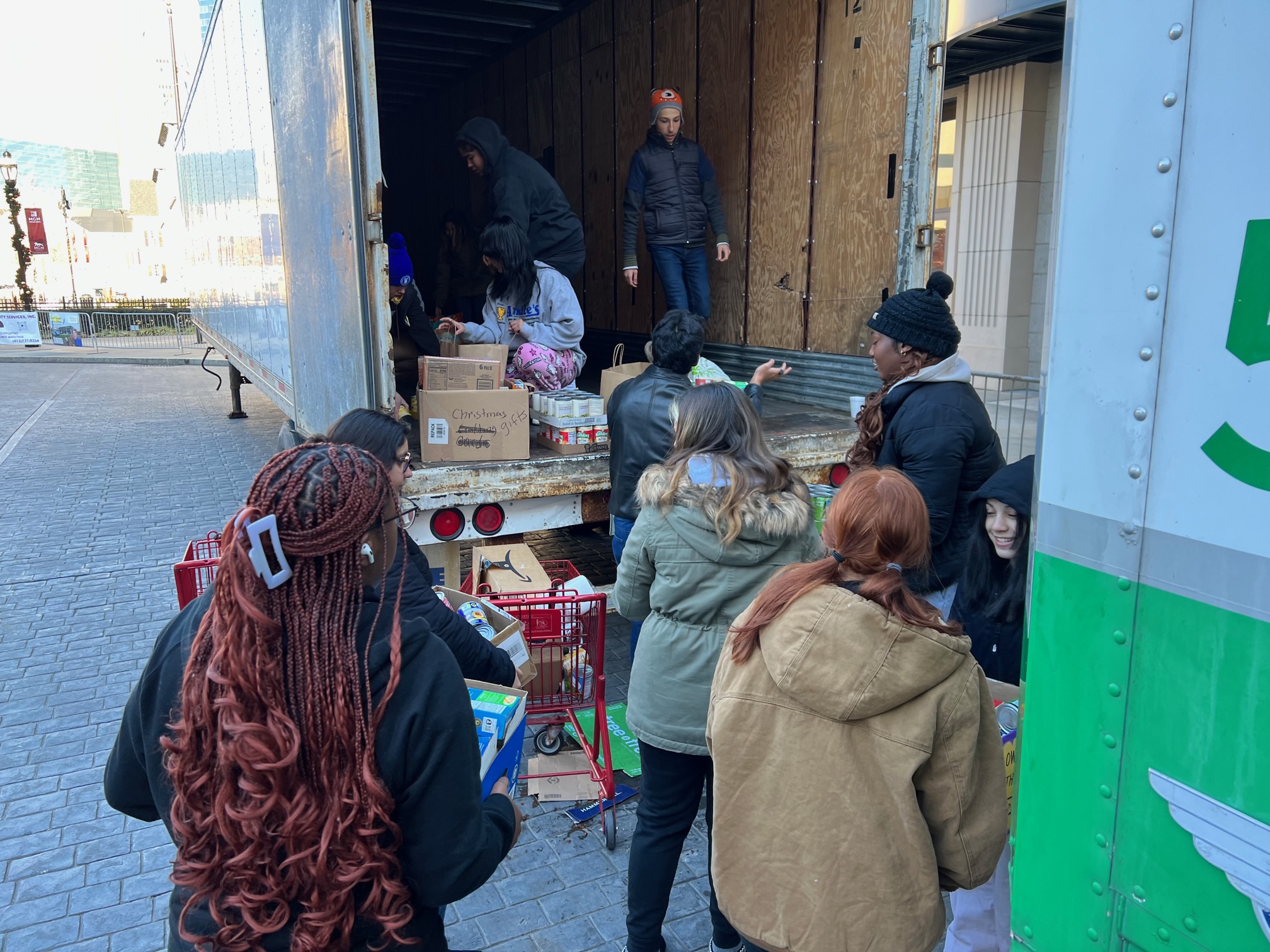 MM (129) | ROCK 102 WAQY